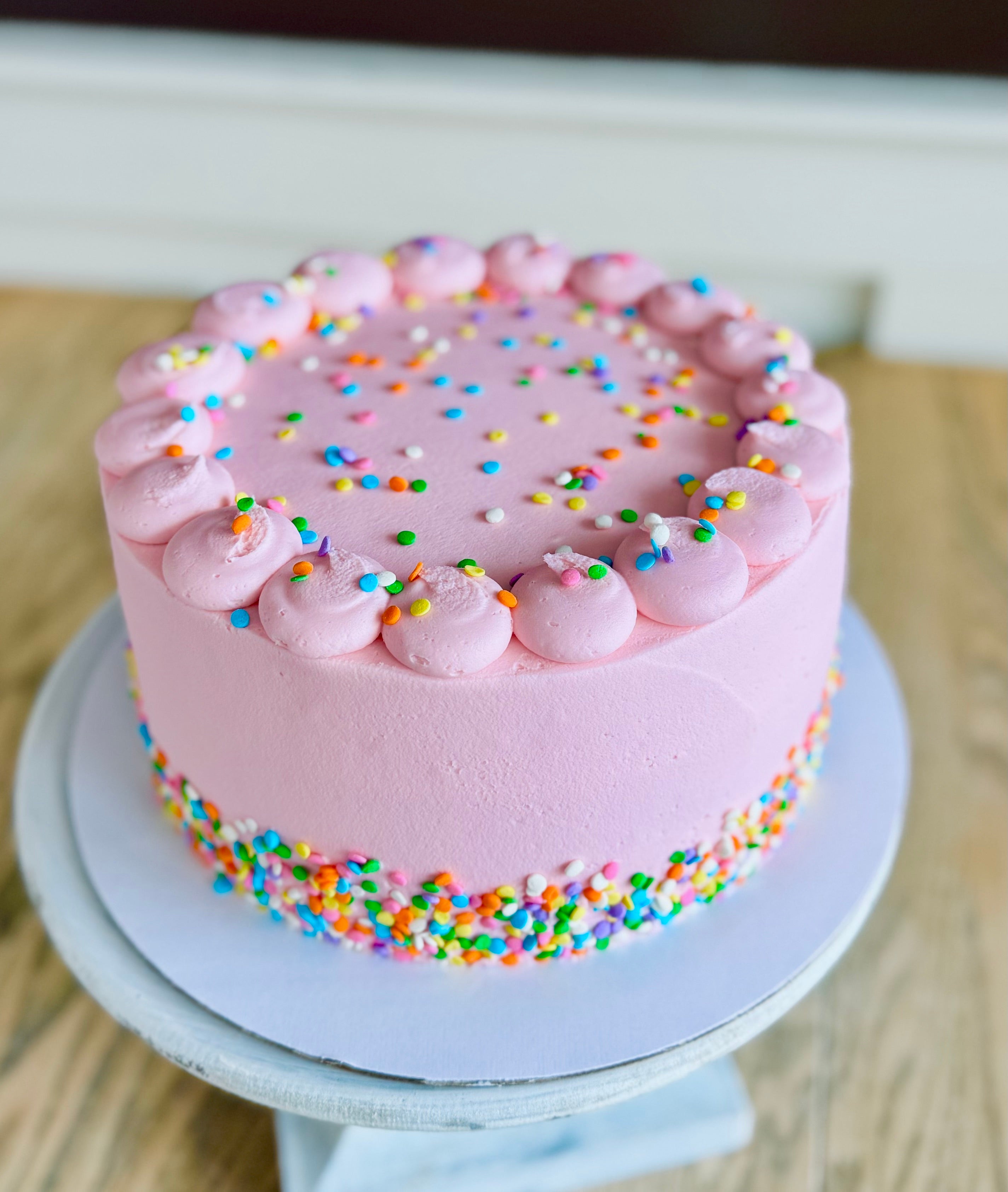 Iconic Birthday Cake | Gigi's Cupcakes